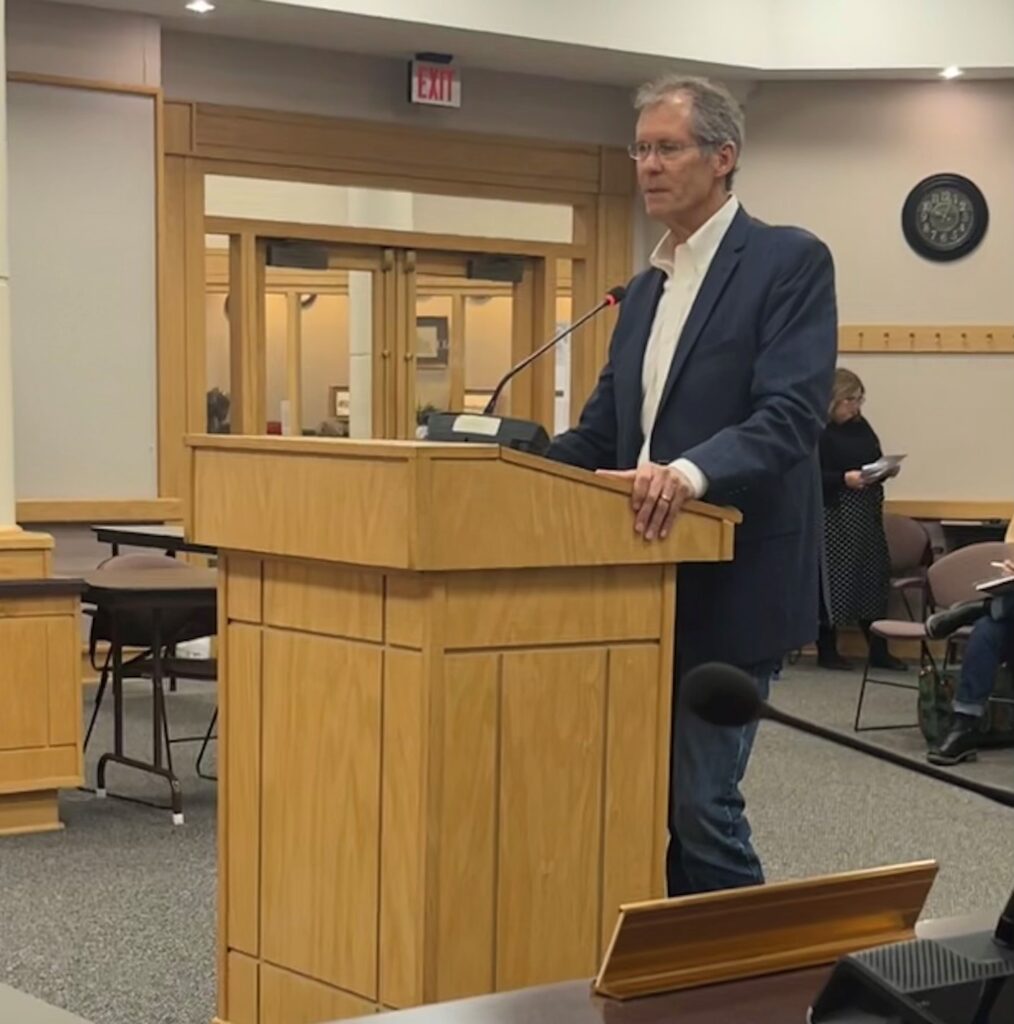 Mayor Dennis Says His Goodbyes - A Citizen's Guide to Indiana